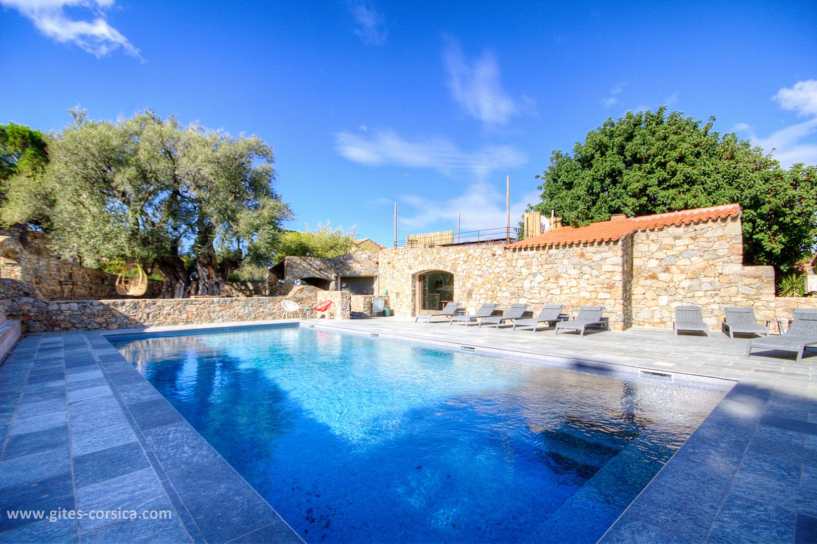 Gîte Romane à L'ile Rousse - Location de vacances en Corse (LA BALAGNE ...